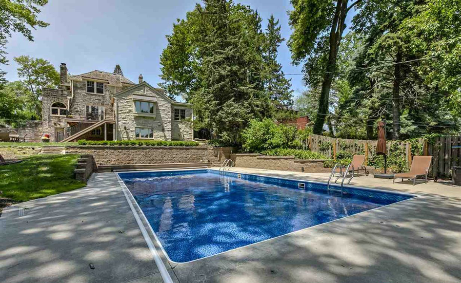 8 Spectacular Homes in the Omaha Area That Make a Splash | Swimming ...